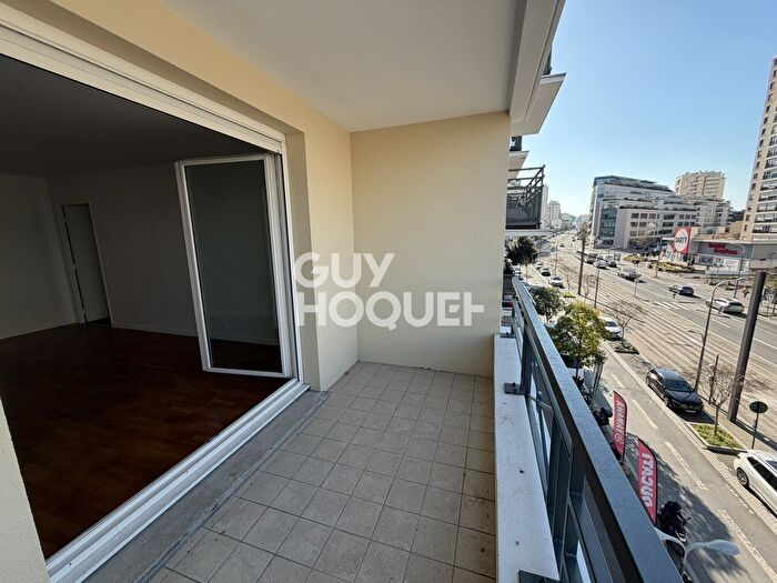 Appartement à vendre - Châtillon, Maison Blanche - 3 pièces - 2 chambres