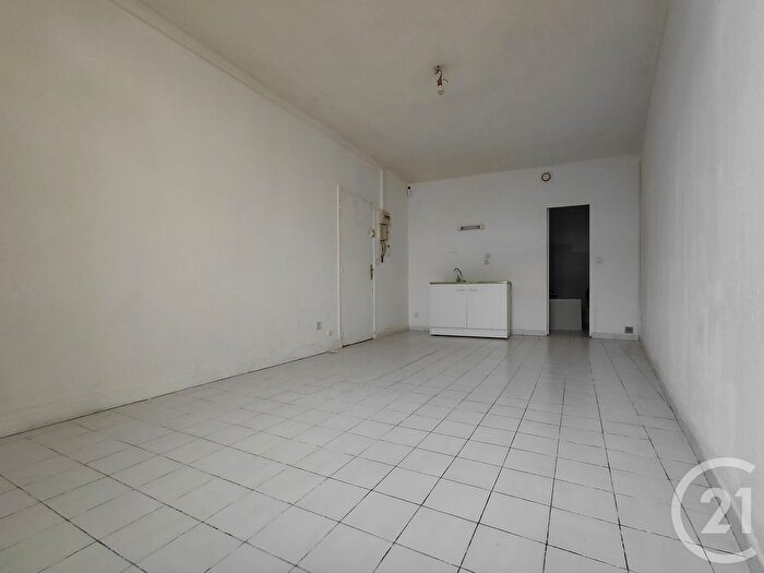Appartement 1 pièce à louer à Étampes, Centre-Ville