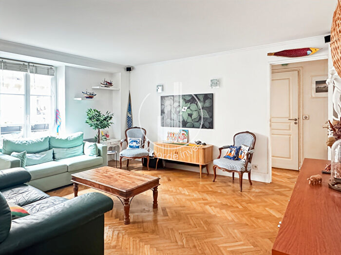 Levallois-Perret, Henri Barbusse : Appartement 4 pièces à vendre
