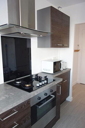 Appartement 5 pièces à Orléans, Gare, à louer