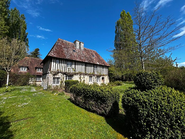Maison 8 pièces à La Roque-Baignard, à vendre