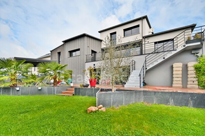 Maison à vendre - Montreuil-sous-Pérouse - 6 pièces - 3 chambres