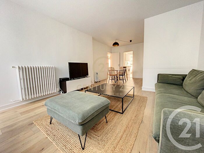 Appartement à louer - Quartiers Centre, Colombier - 3 pièces - 2 chambres