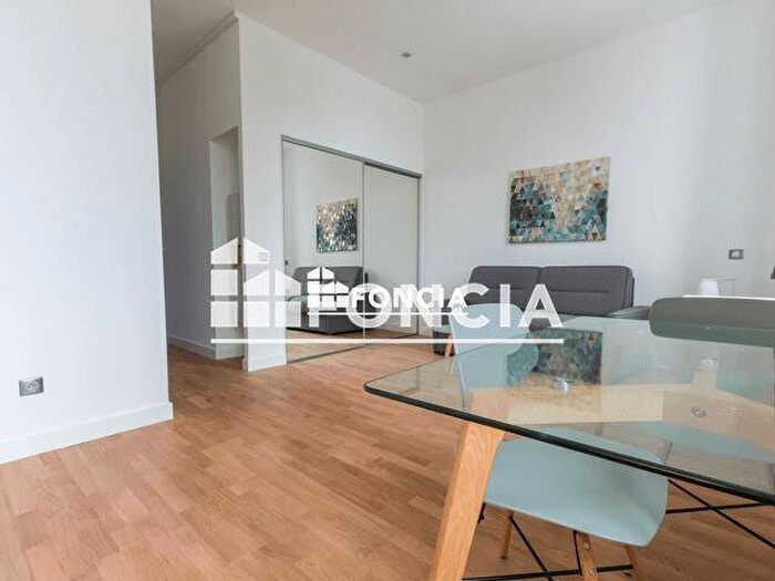 Appartement à louer - Flammarion, Lyon ème arrondissement - 1 pièce