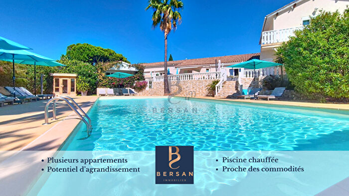 Maison à vendre - Fréjus - 18 pièces - 12 chambres