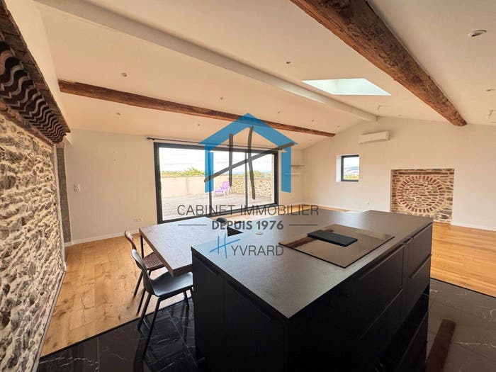 Appartement 5 pièces à Genilac, à louer