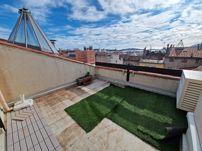 Appartement à louer - Toulon, Place dArmes - 2 pièces - 1 chambre