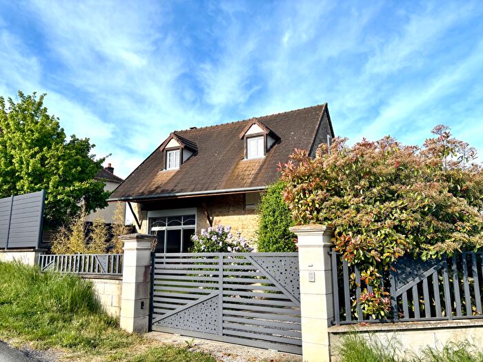 Maison 5 pièces à Jully-lès-Buxy, à vendre