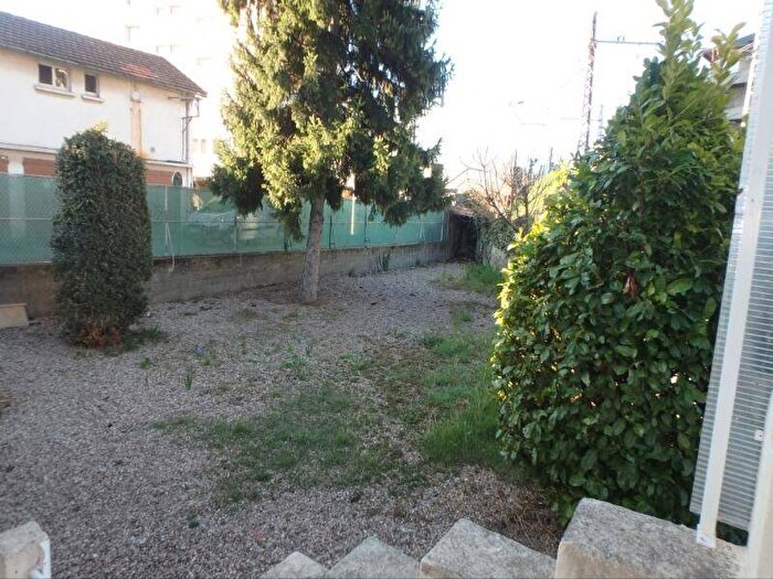 Jaures, Millau : Appartement 2 pièces à louer
