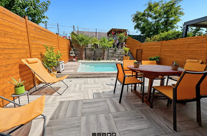 Maison à vendre - Saint-Priest, Berliet - 3 pièces - 2 chambres