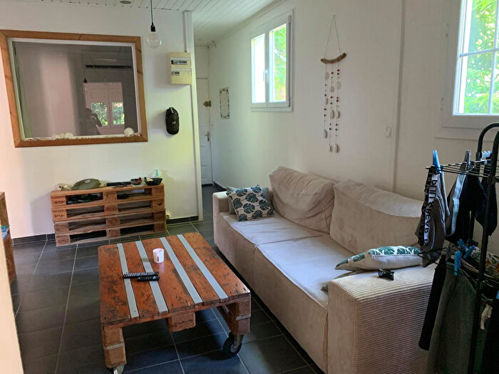 Appartement à vendre - Case-Pilote - 3 pièces - 2 chambres