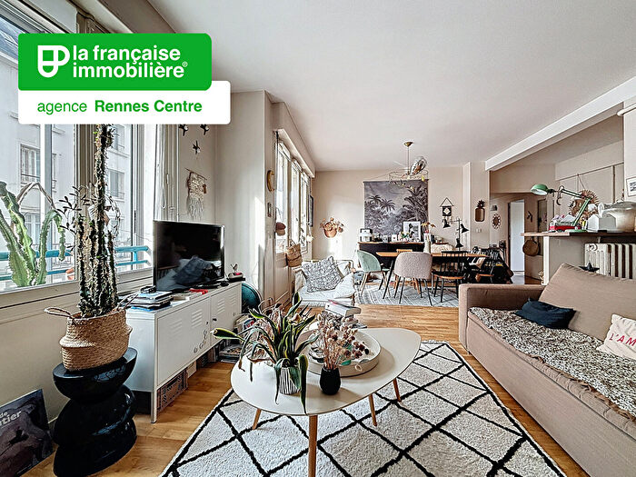 Appartement à vendre - Quartiers Centre, Saint-Hélier, Gare - 6 pièces - 4 chambres