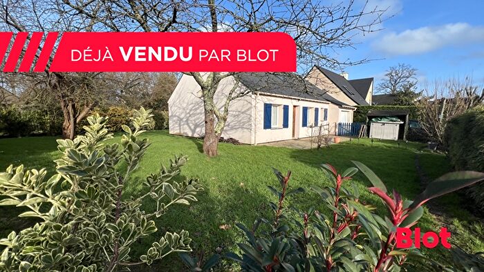 Maison à vendre - Saint-Sulpice-la-Forêt - 8 pièces - 6 chambres