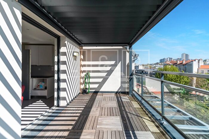 Issy-les-Moulineaux, Les Iles, La Ferme : Appartement 2 pièces à vendre