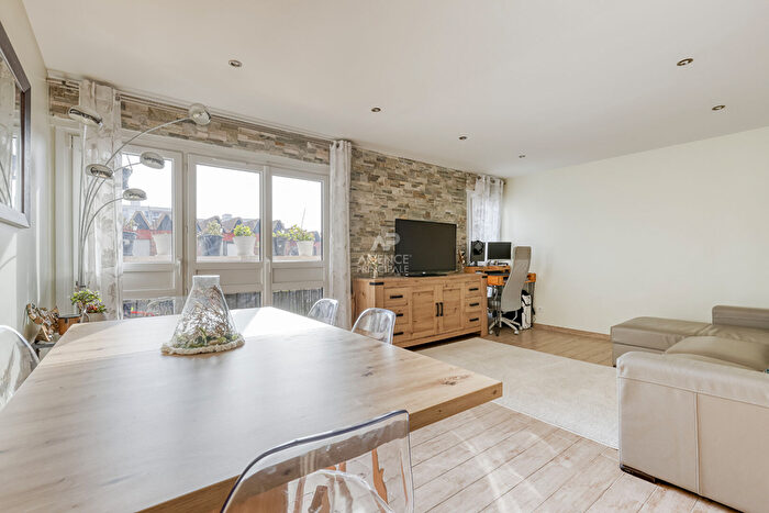 Appartement à vendre - Nanterre, Vieux Pont - 3 pièces - 2 chambres