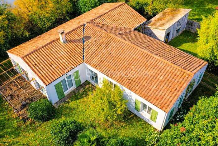 Maison à vendre - Pont-lAbbé-dArnoult - 5 pièces - 3 chambres