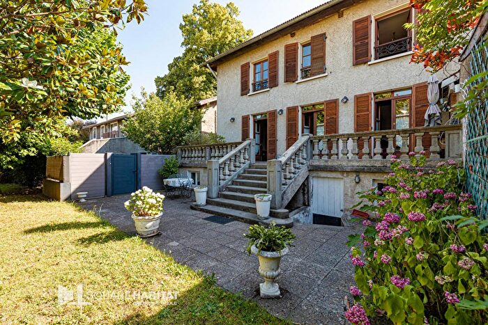 Maison 10 pièces à vendre à Saint-Égrève