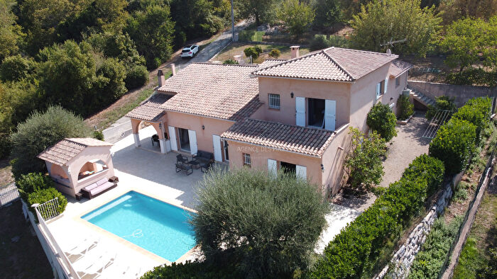 Maison 6 pièces à Grasse, Magagnosc, Saint-Mathieu, à vendre