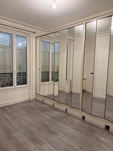 Appartement à louer - Grandes Carrières-Clichy, Paris ème arrondissement - 2 pièces - 1 chambre