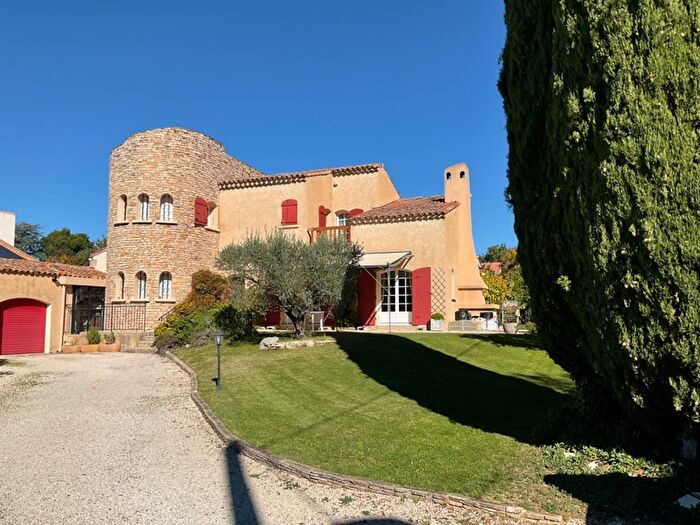 Maison à vendre - Aix-en-Provence, Puyricard, Célony - 7 pièces - 5 chambres