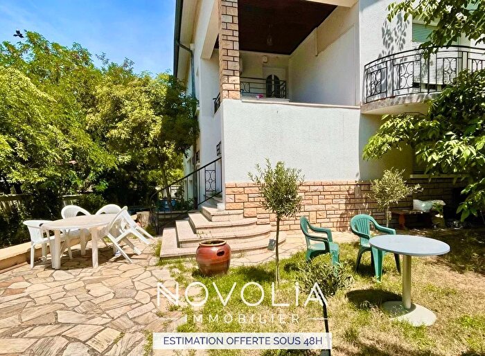 Vénissieux, Max Barel, Charreard - Appartement 9 pièces à vendre