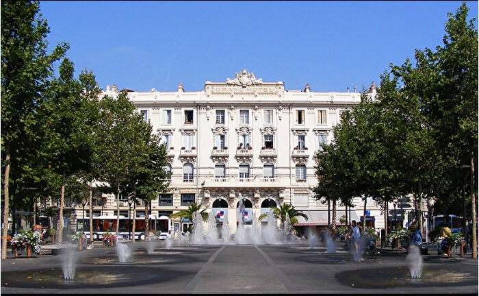 Antibes, Coeur de ville - Appartement 2 pièces à louer