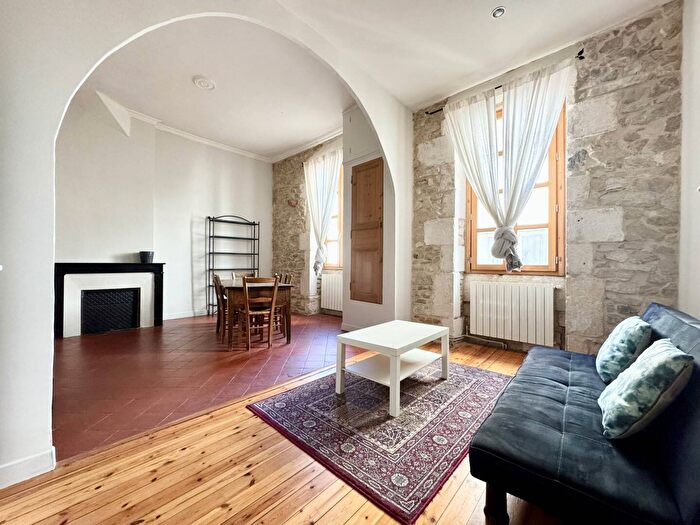 Nîmes : Appartement 2 pièces à louer