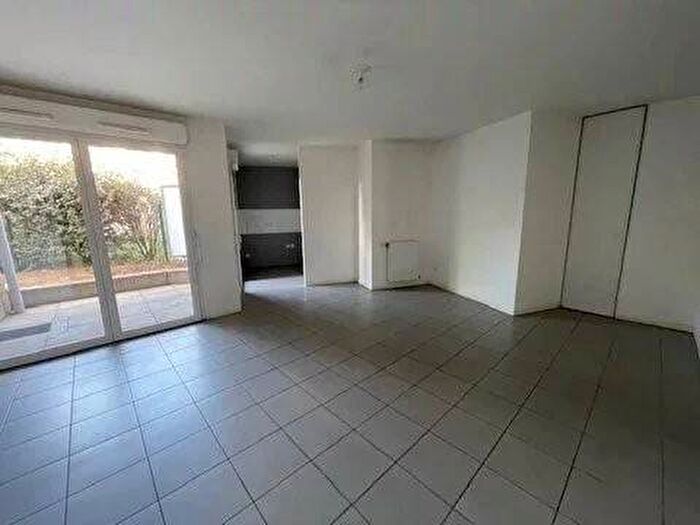 Appartement à louer - Centre, Décines-Charpieu - 3 pièces - 2 chambres