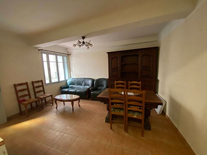 Maison à louer - Village, Roquebrune-sur-Argens - 4 pièces - 3 chambres