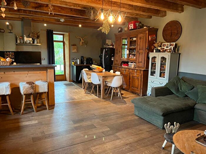 Maison 8 pièces à vendre à Taninges