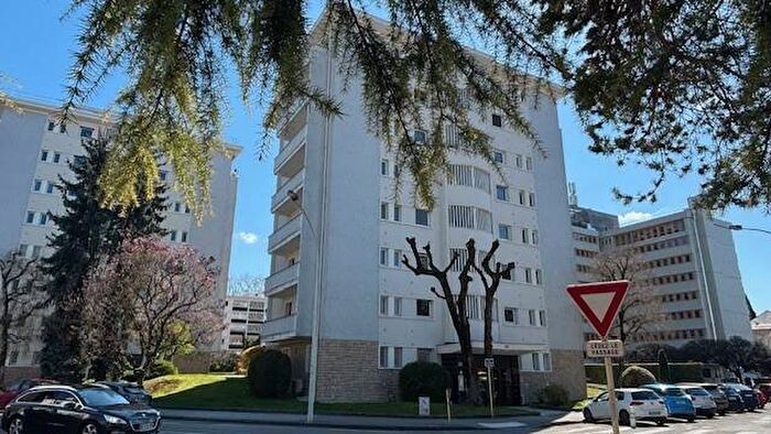 Appartement à louer - Bonlieu, Annecy - 3 pièces - 2 chambres