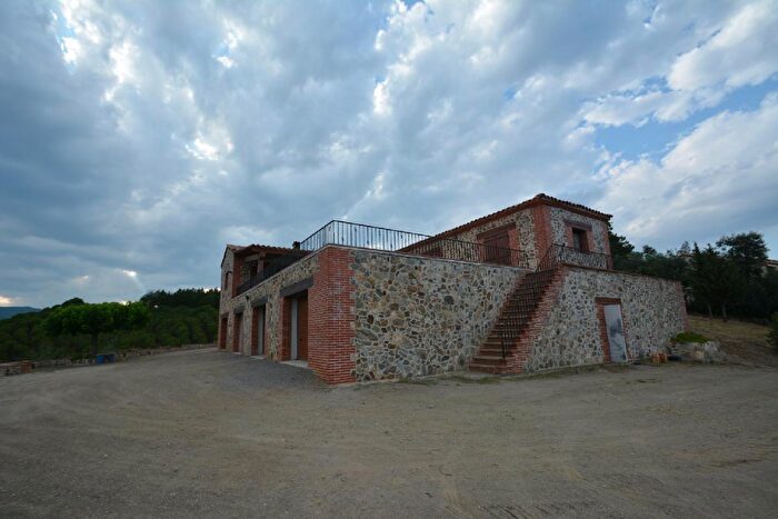 Maison à vendre - Thuir - 5 pièces - 4 chambres