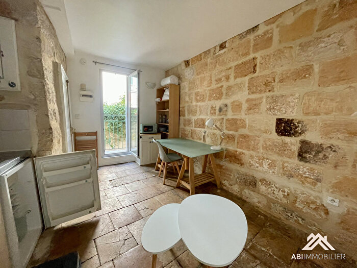 Appartement 1 pièce à Montpellier, Centre historique, à louer