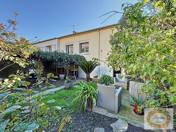 Maison à vendre - Nîmes - 4 pièces - 2 chambres