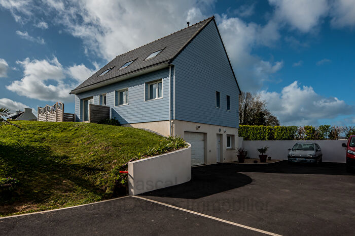 Maison à vendre - Saint-Pabu - 6 pièces - 4 chambres