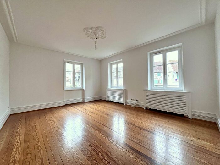 Appartement à louer - Mittelhausbergen - 4 pièces - 3 chambres