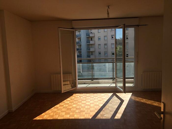 Appartement 1 pièce à Villeurbanne, Ferrandière, Maisons Neuves, à louer