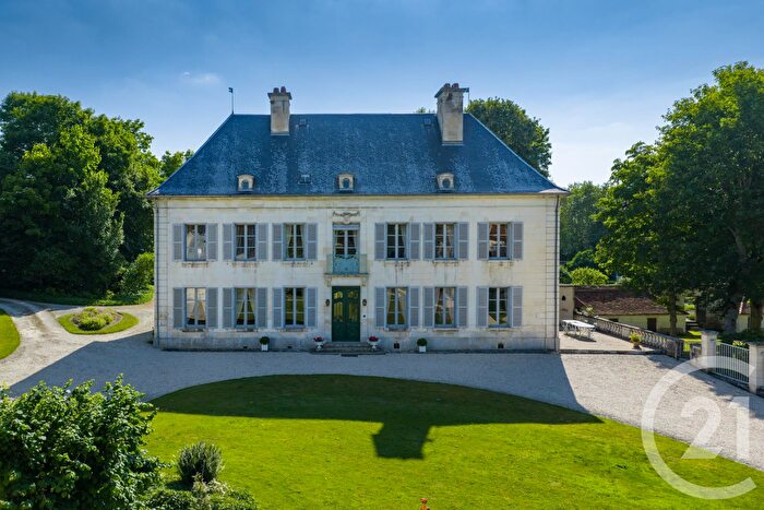 Maison à vendre - Saint-Parres-aux-Tertres - 15 pièces - 10 chambres