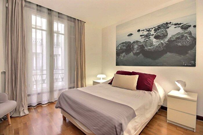 Appartement à louer - Chaillot, Paris ème arrondissement - 1 pièce