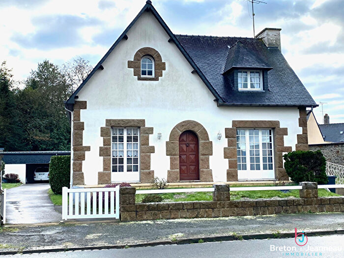 Maison à vendre - Saint-Étienne-en-Coglès - 5 pièces - 4 chambres