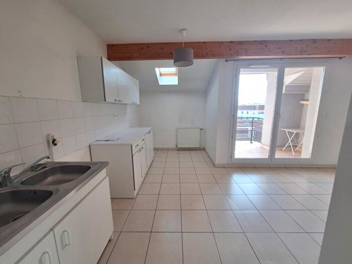 Appartement à louer - Clermont-Ferrand, Delille, Cathédrale, La Gare - 3 pièces - 2 chambres