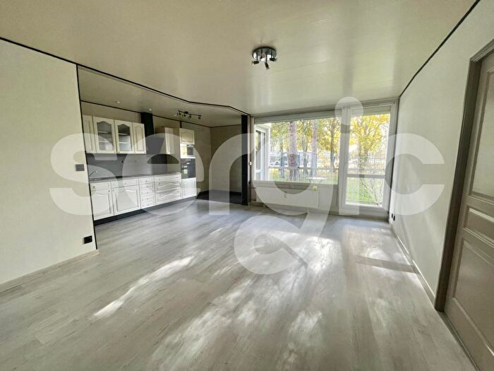 Appartement à louer - La Madeleine, Pompidou, Nouvelle Madeleine - 4 pièces - 3 chambres