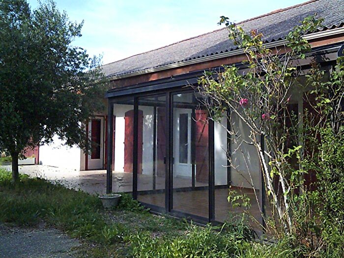 Maisons à vendre et appartements à louer - 1