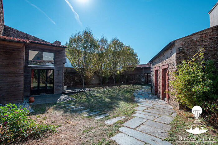 Maison 8 pièces à vendre à Le Loroux-Bottereau