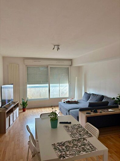 Appartement à louer - Bourg-Centre Ville-Saint Vincent, Marcq-en-Bar ul - 3 pièces - 2 chambres