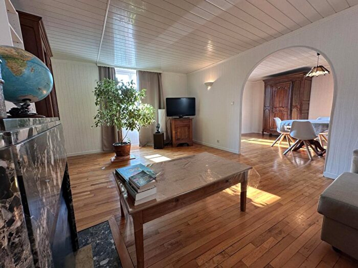 Maison à vendre - Dallet - 5 pièces - 3 chambres