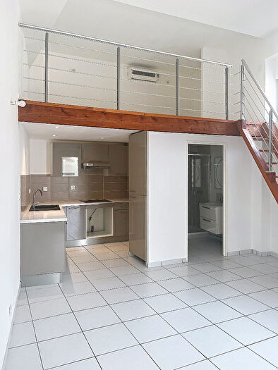 Nîmes, Les Amoureux - Appartement 1 pièce à louer