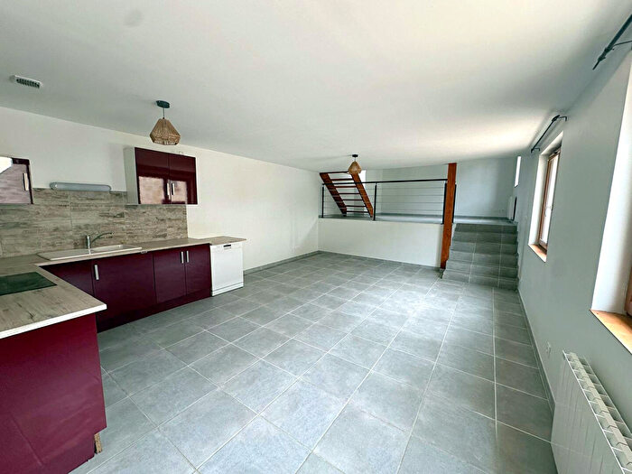 Appartement 5 pièces à louer à Lattainville