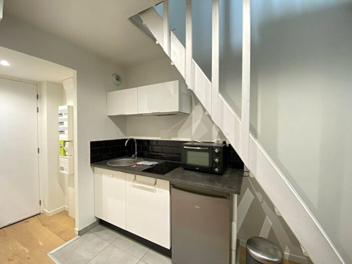 Appartement à louer - Valenciennes - 2 pièces - 1 chambre