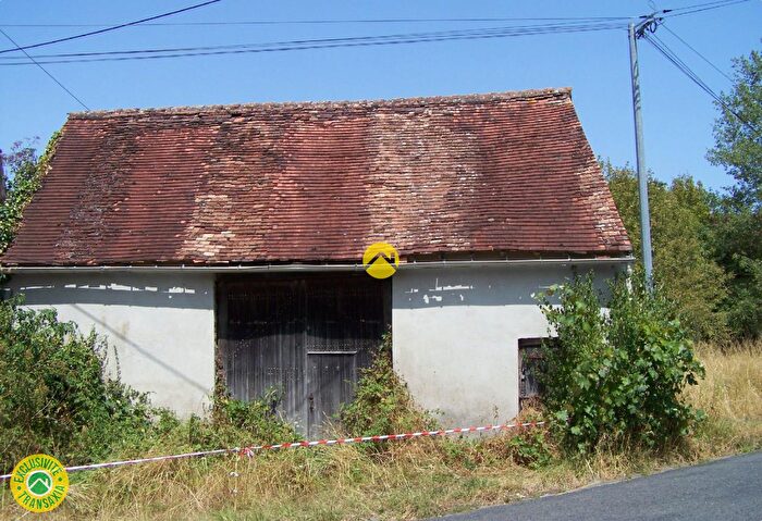 Maison 1 pièce à Lussac-les-Églises, à vendre